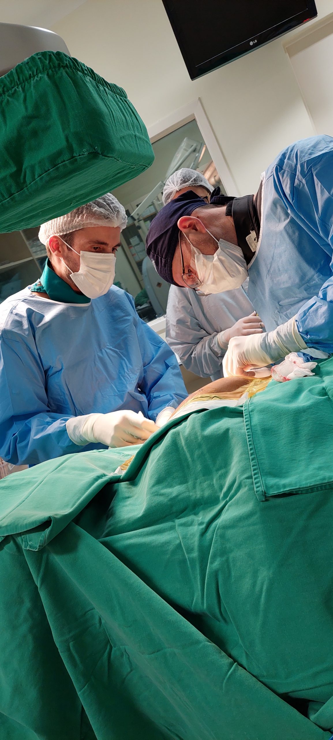 ICOR realiza o primeiro implante de CDI Subcutâneo em Santa Maria- RS ...